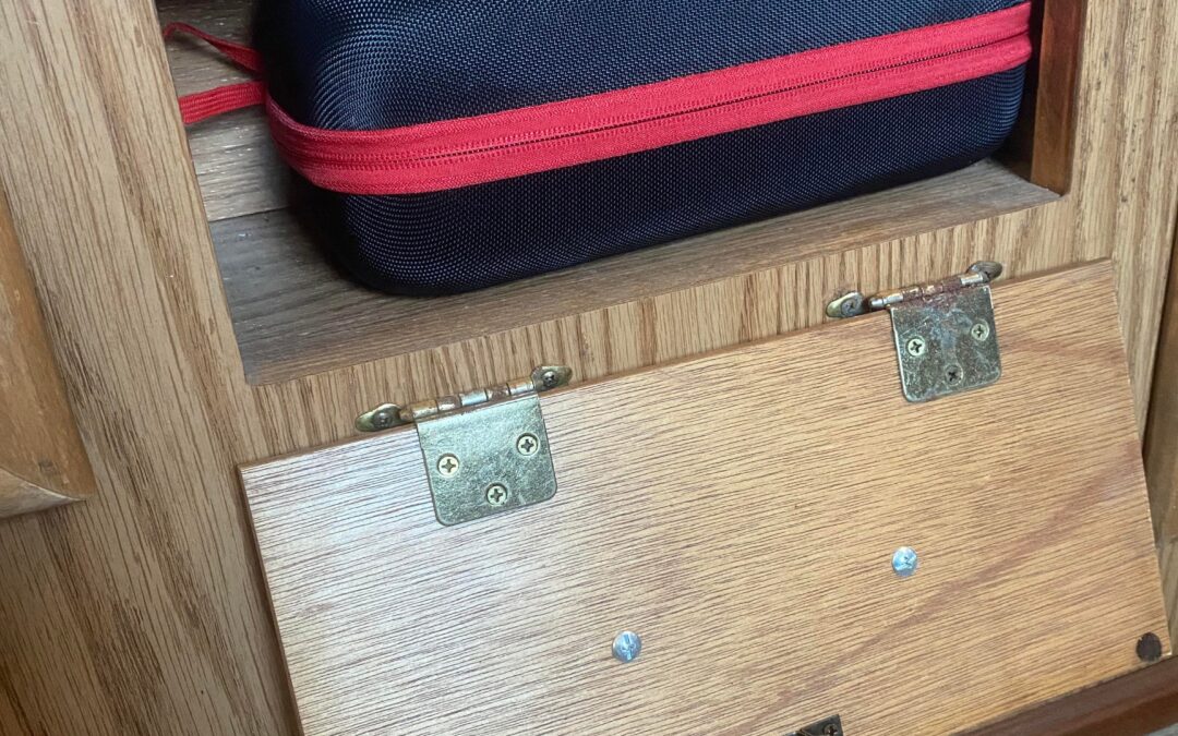 What do y’all do with this weird cubby hole? I put my jump kit in mine ...